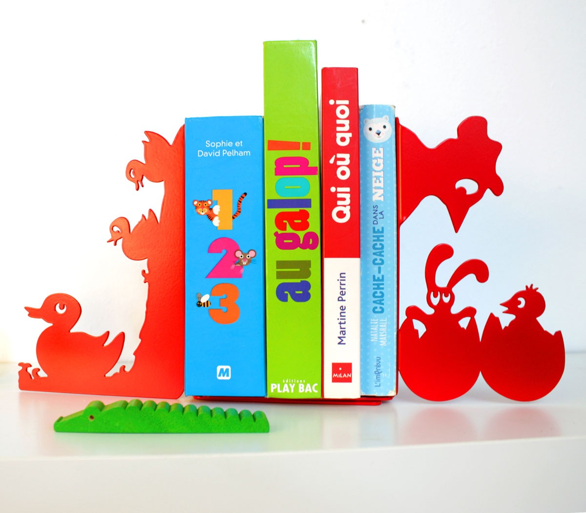 Fancy decoration bookends for children's room shelves